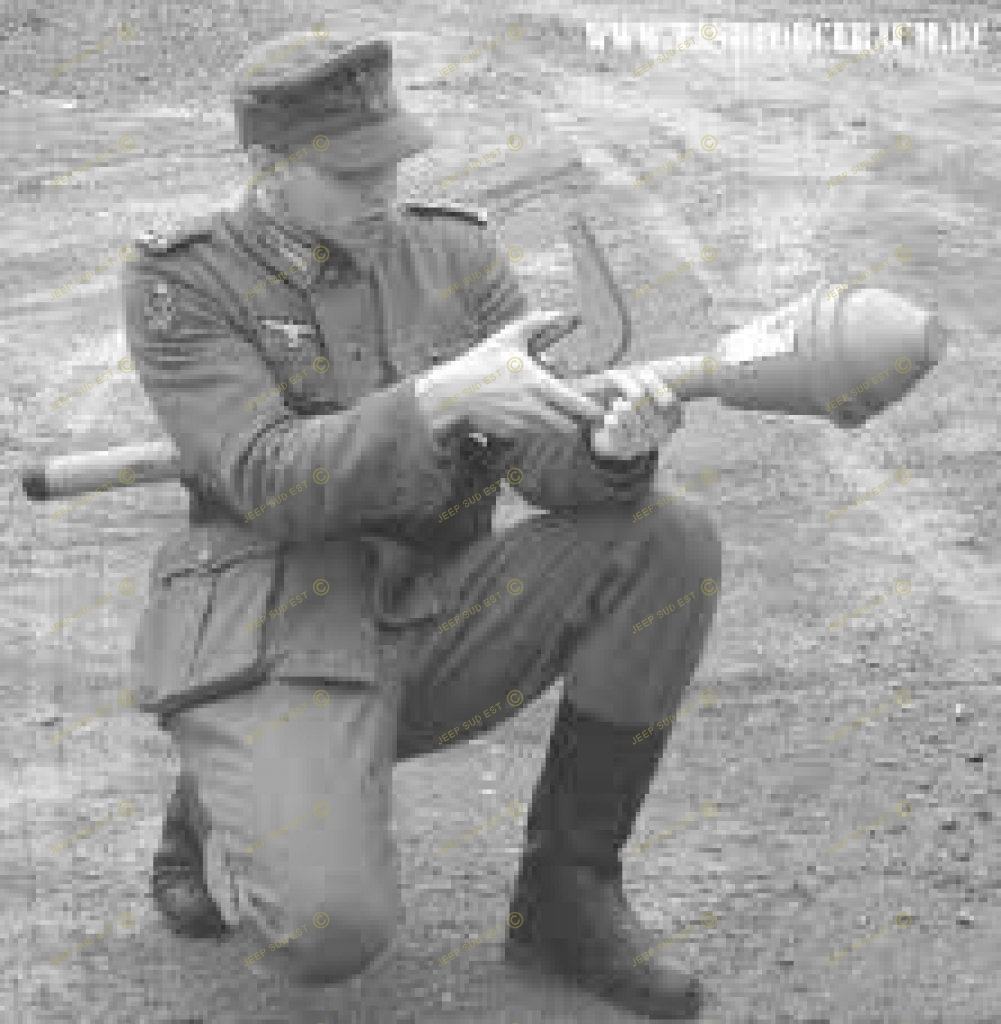 REPRO INERTE METAL PANZERFAUST ALLEMAND 60m, REPRODUCTION ARMES INERTE ...